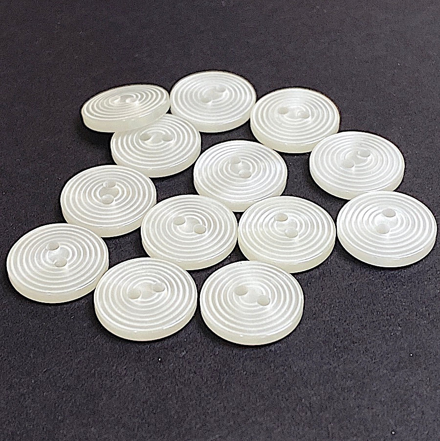 White Vintage Faux Shell 13mm / 1/2" Etched "Rings" Buttons, Plastic ...